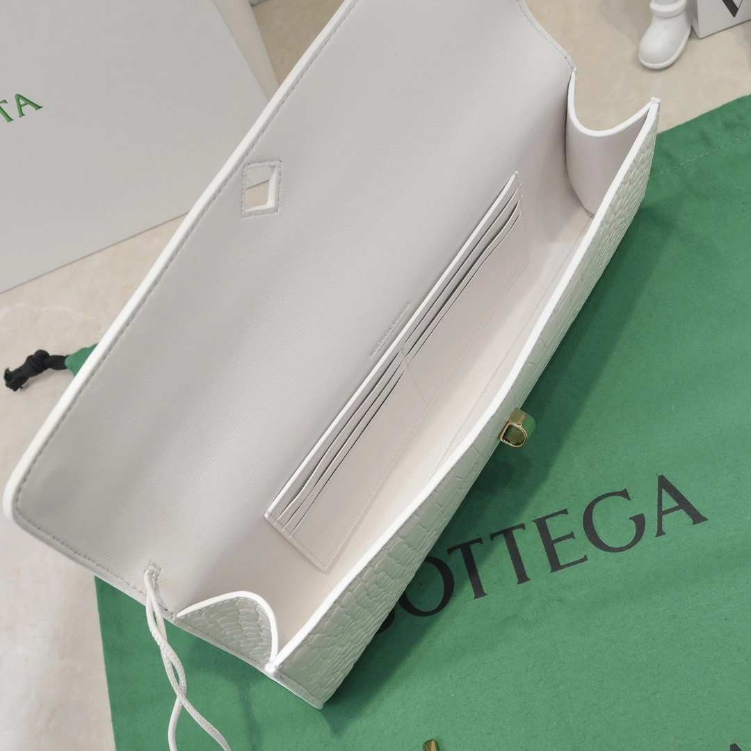 Genuine Bottega Veneta Clutch Bags