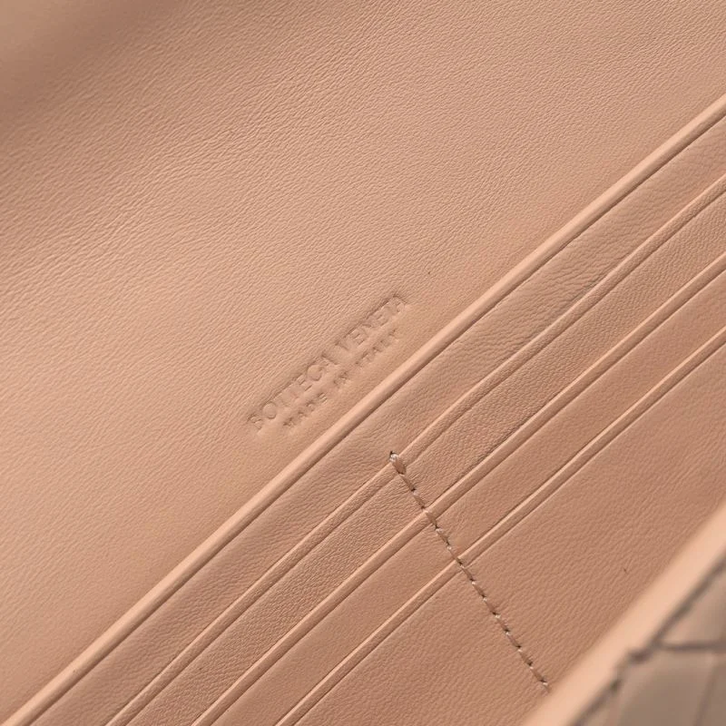 Brand-authenticated Bottega Veneta Clutch Bags