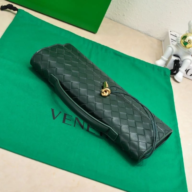 Original Bottega Veneta Clutch Bags