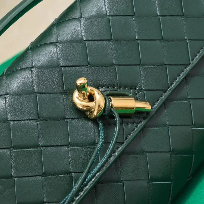 Original Bottega Veneta Clutch Bags