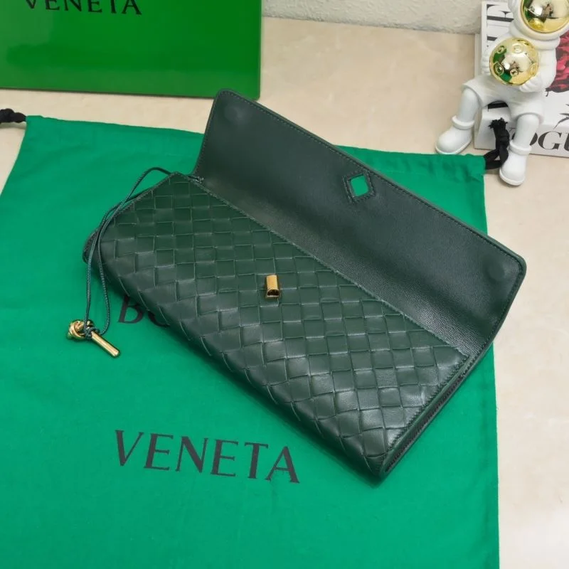 Original Bottega Veneta Clutch Bags