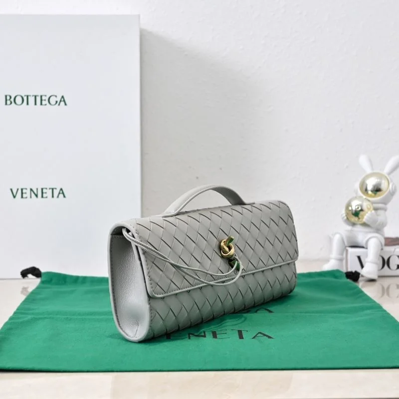 Legit Bottega Veneta Clutch Bags