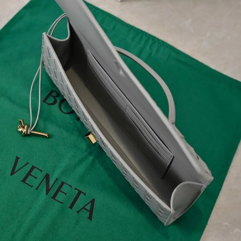 Legit Bottega Veneta Clutch Bags