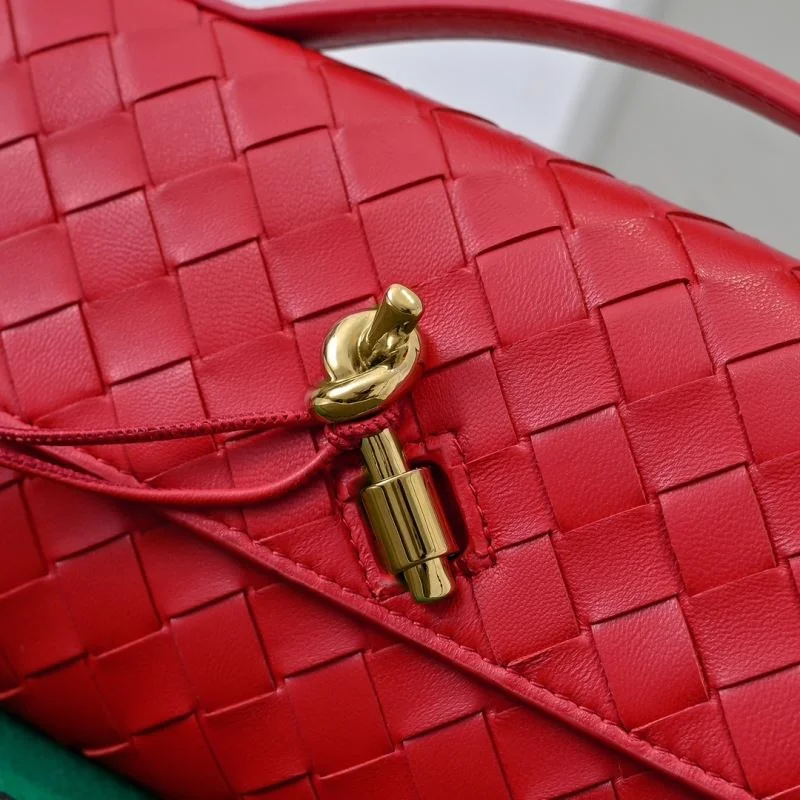 Real Bottega Veneta Clutch Bags