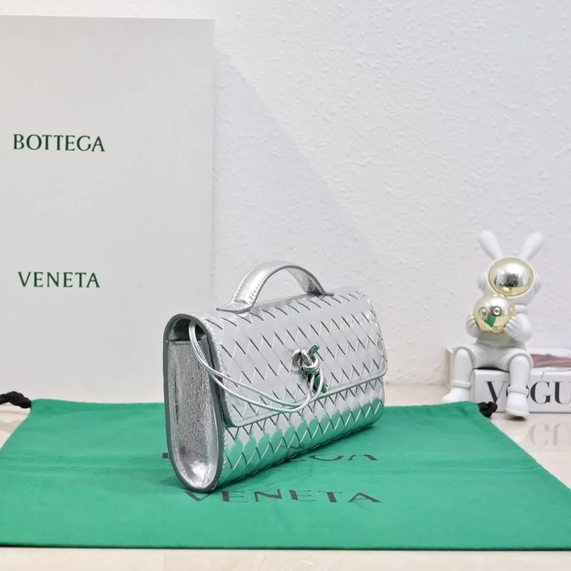 Original Bottega Veneta Clutch Bags