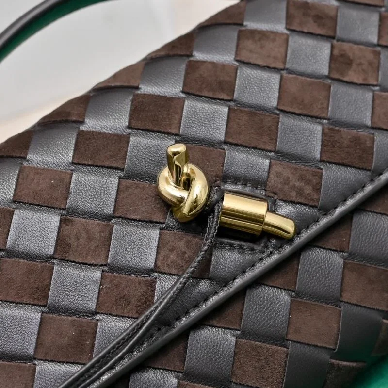 Inexpensive Bottega Veneta Clutch Bags