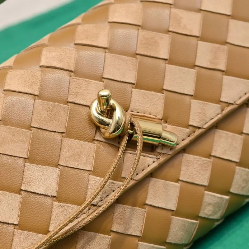 Affordable Bottega Veneta Clutch Bags