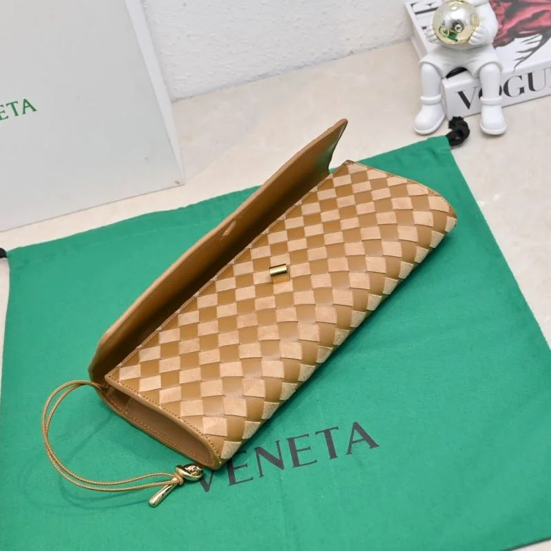 Affordable Bottega Veneta Clutch Bags