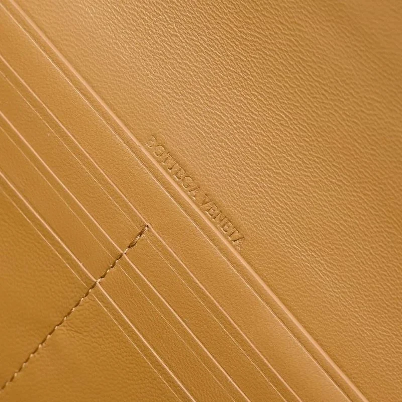 Affordable Bottega Veneta Clutch Bags