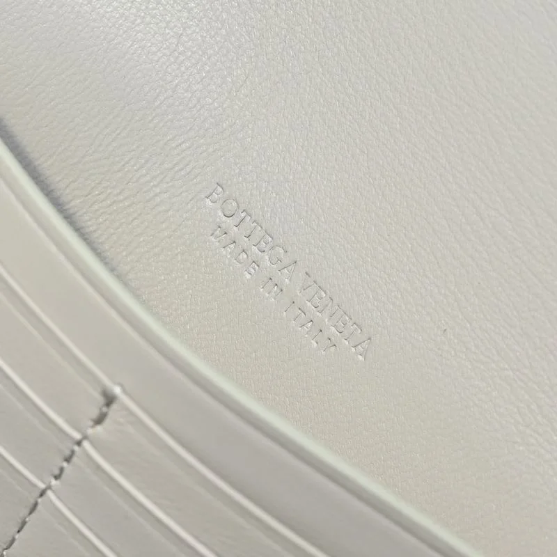 Affordable Bottega Veneta Clutch Bags
