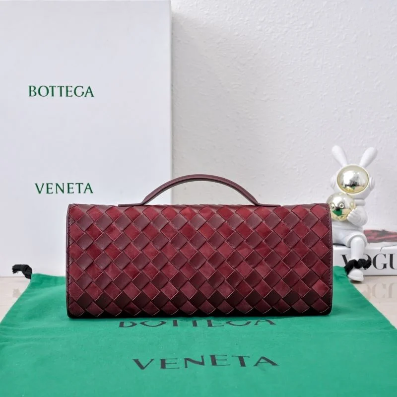 Official Bottega Veneta Clutch Bags