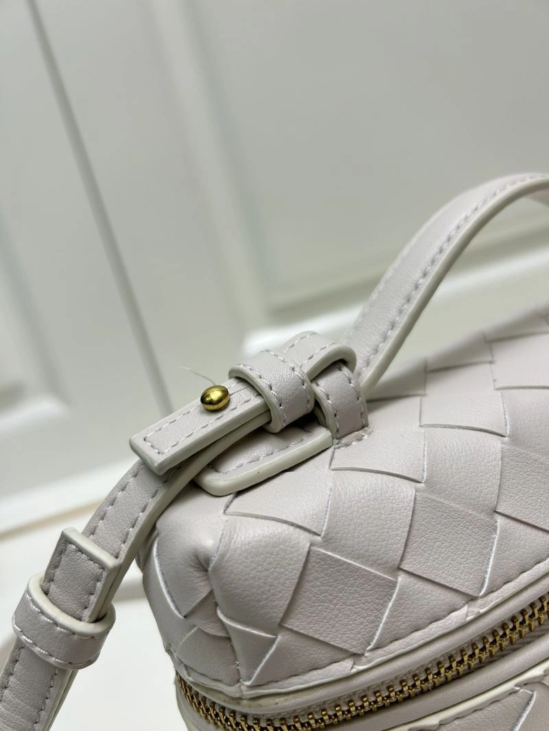 Indistinguishable Bottega Veneta Cosmetic Bags