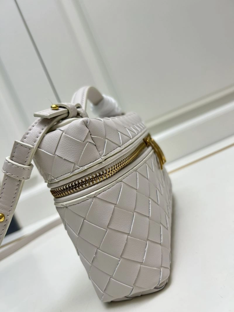 Indistinguishable Bottega Veneta Cosmetic Bags
