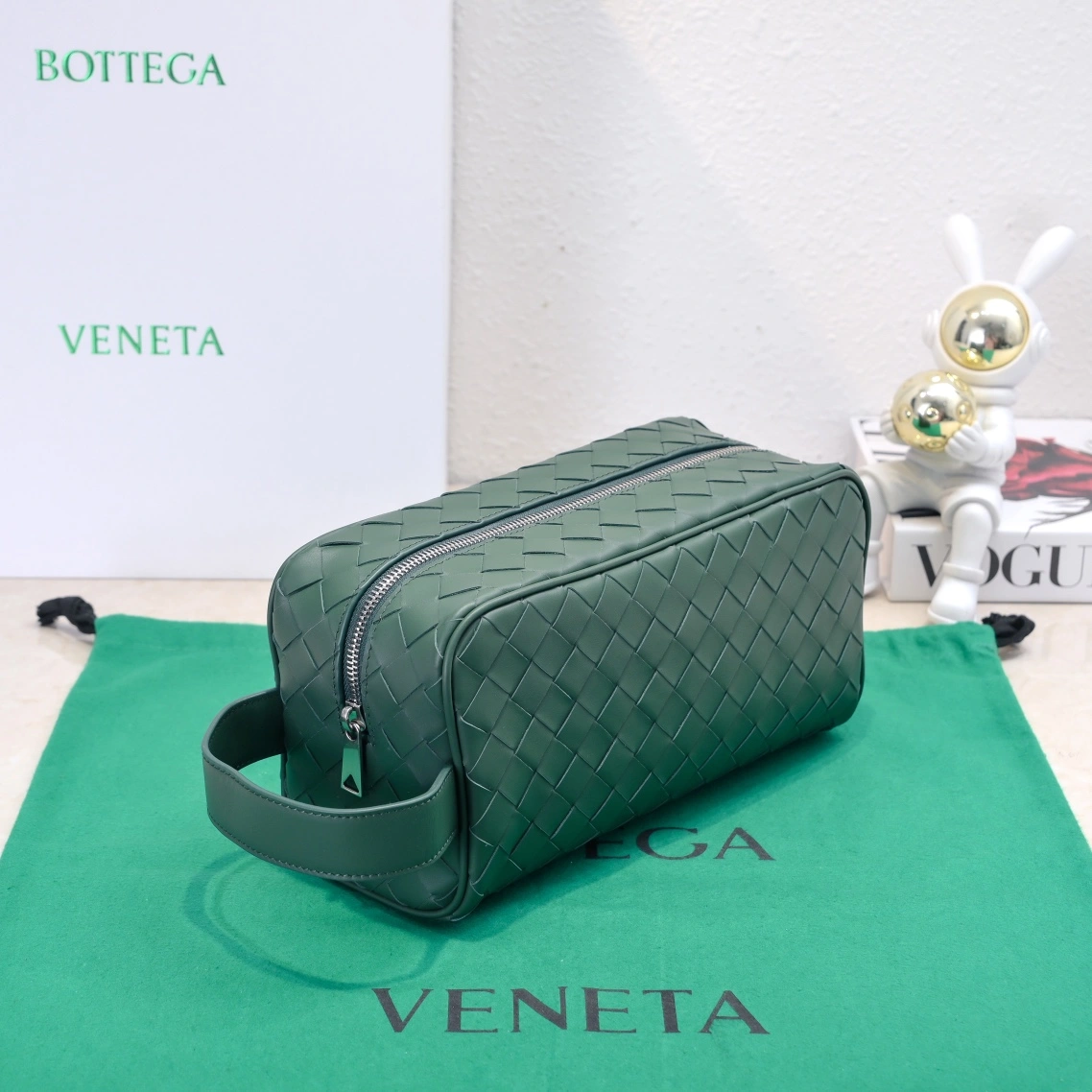 Discounted Bottega Veneta Cosmetic Bags