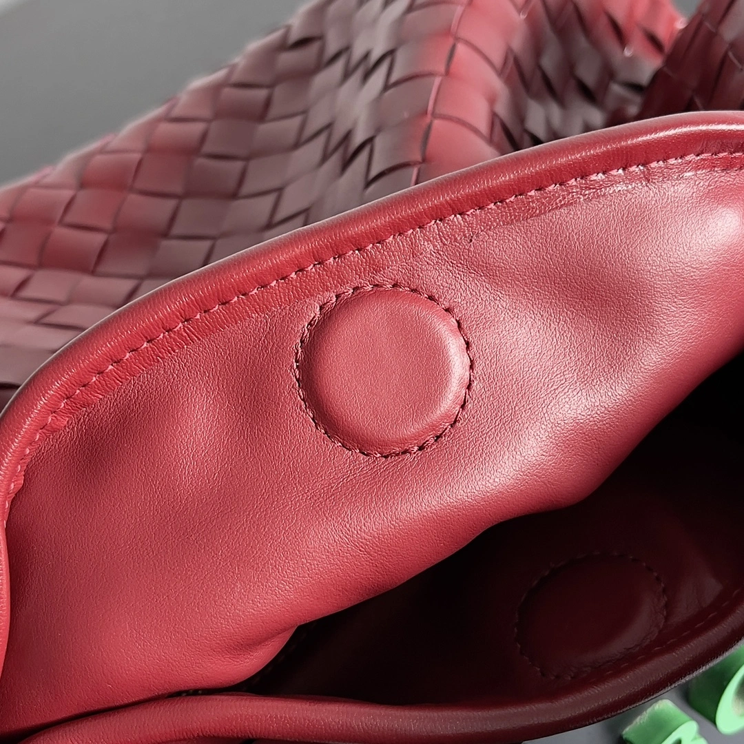 Discounted Bottega Veneta Cosmetic Bags