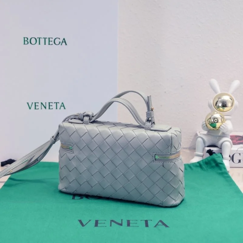 Accurate model Bottega Veneta Cosmetic Bags