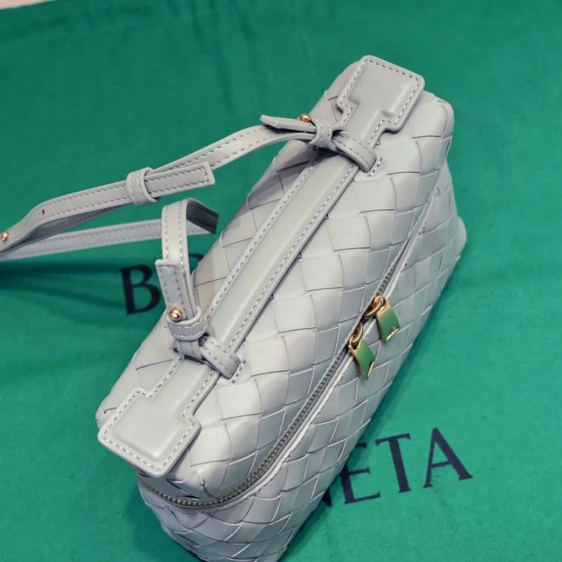 Accurate model Bottega Veneta Cosmetic Bags