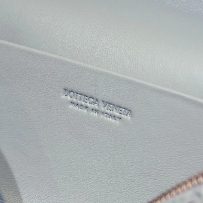 Accurate model Bottega Veneta Cosmetic Bags