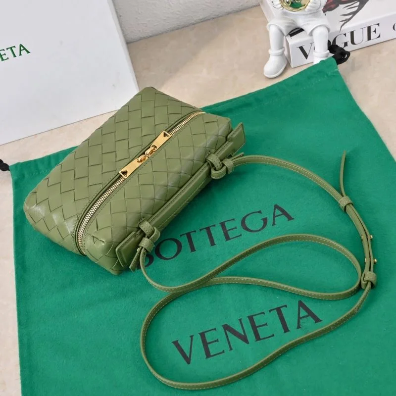 Top mirror Bottega Veneta Cosmetic Bags