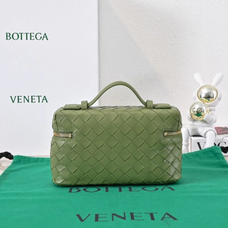 Top mirror Bottega Veneta Cosmetic Bags