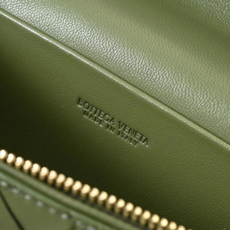 Top mirror Bottega Veneta Cosmetic Bags
