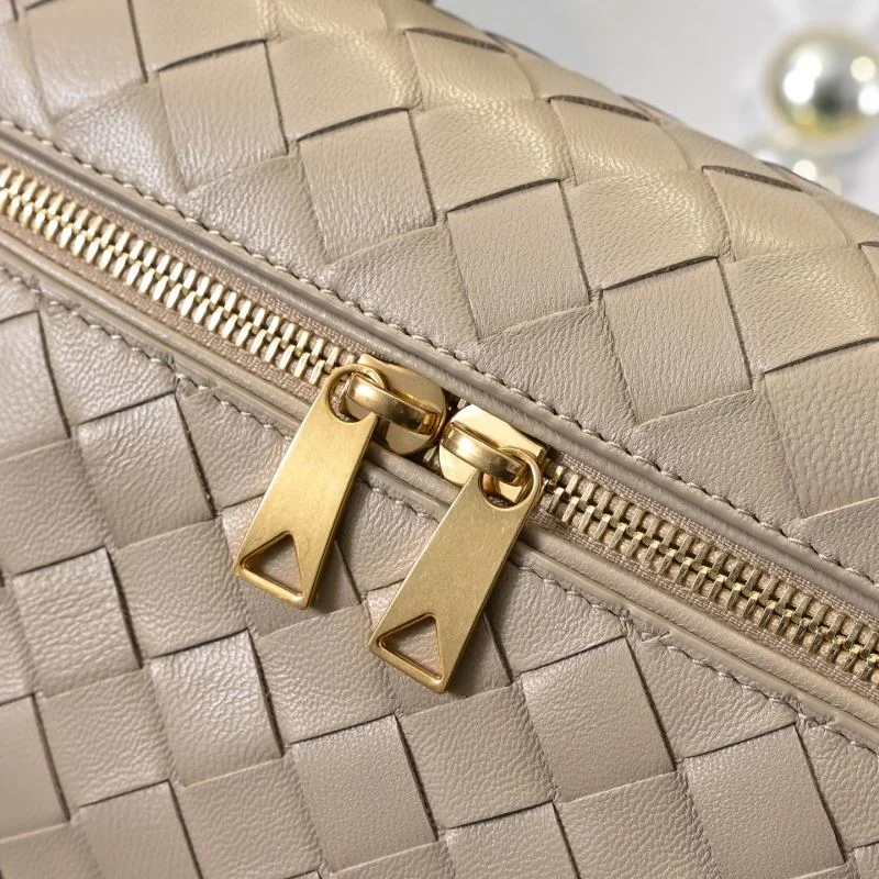 Official Bottega Veneta Cosmetic Bags