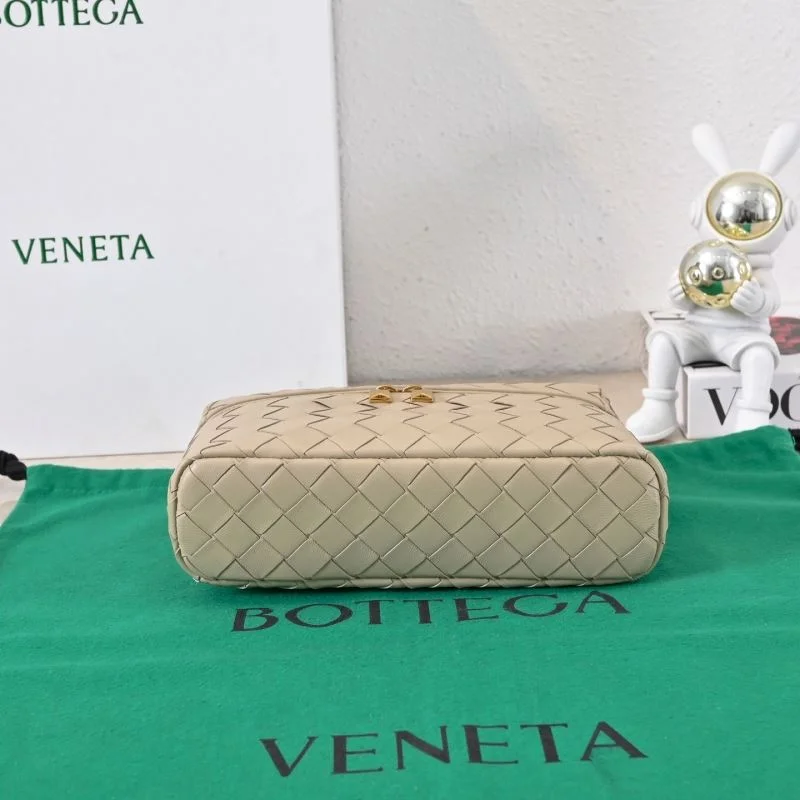 Official Bottega Veneta Cosmetic Bags
