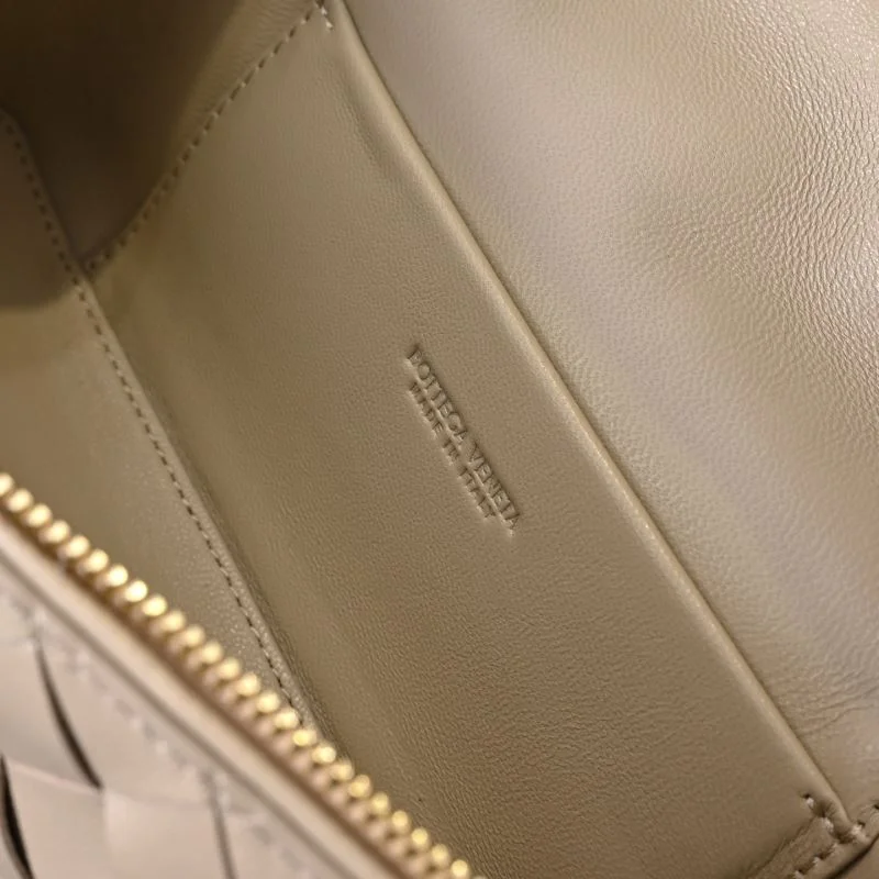 Official Bottega Veneta Cosmetic Bags