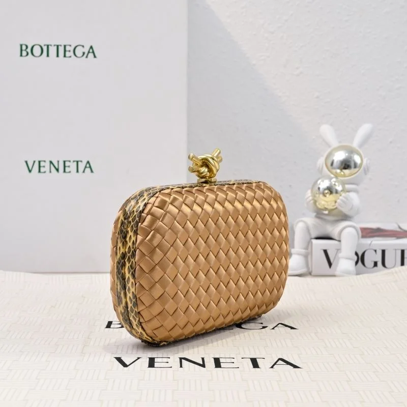 Brand-authenticated Bottega Veneta Cosmetic Bags