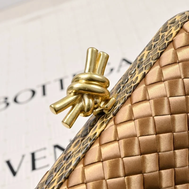 Brand-authenticated Bottega Veneta Cosmetic Bags