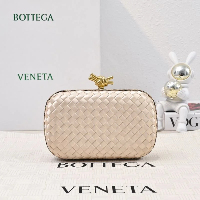 Inexpensive Bottega Veneta Cosmetic Bags