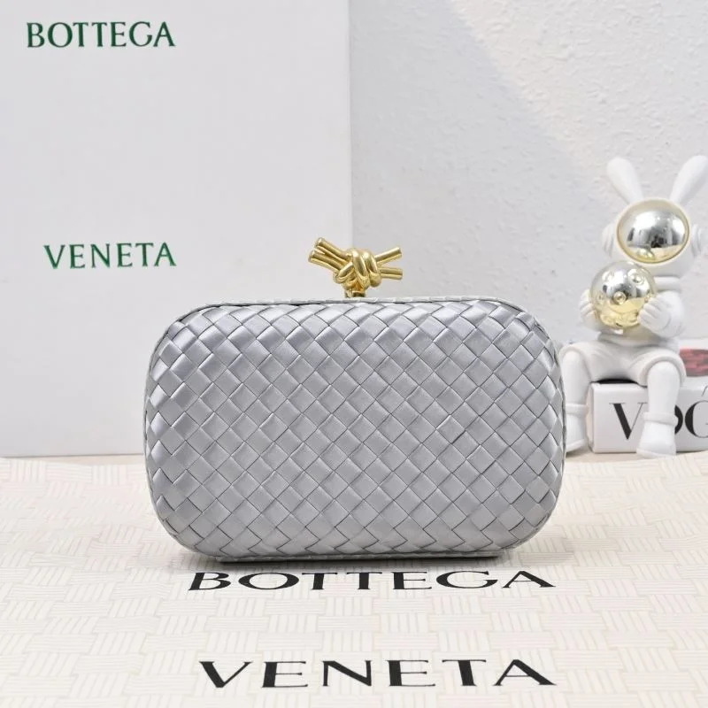 Inexpensive Bottega Veneta Cosmetic Bags