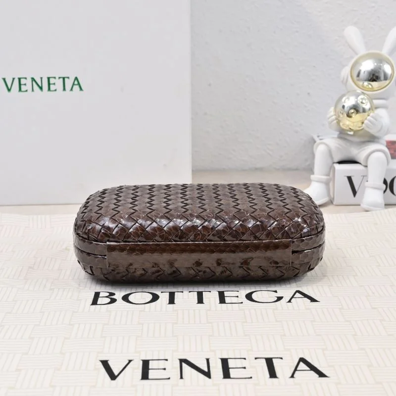 Affordable Bottega Veneta Cosmetic Bags