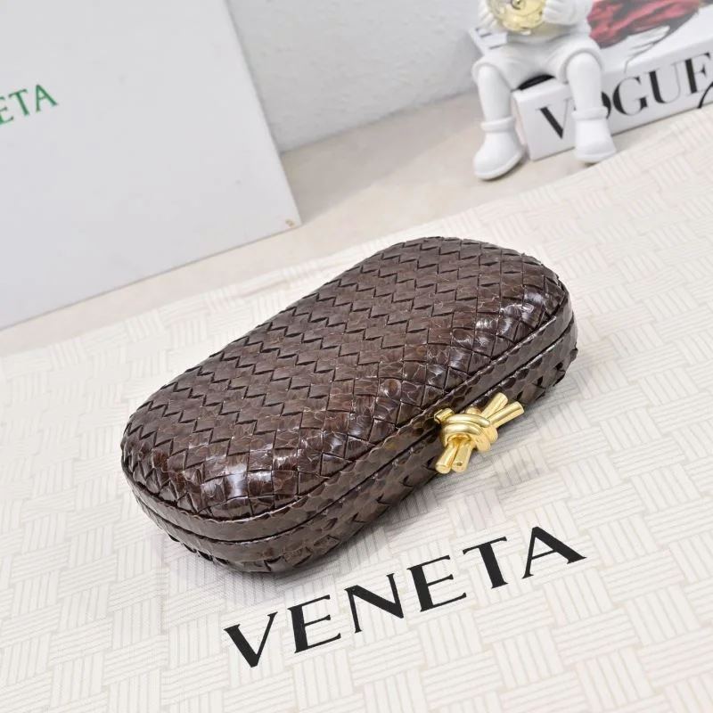 Affordable Bottega Veneta Cosmetic Bags