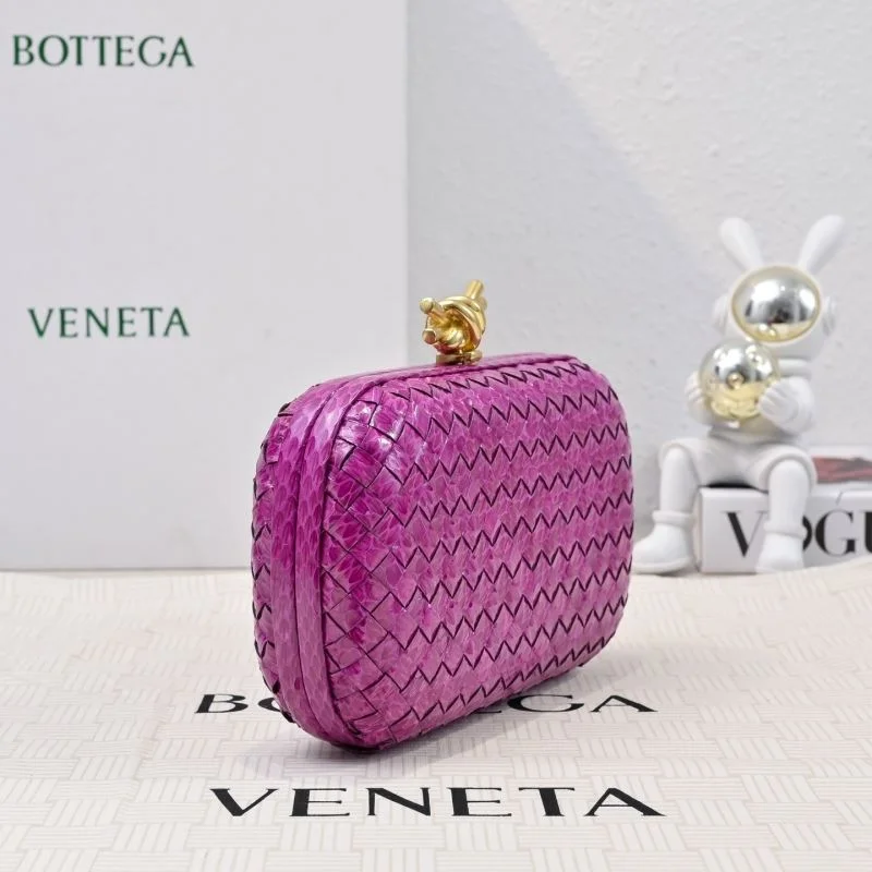 Reasonably priced Bottega Veneta Cosmetic Bags