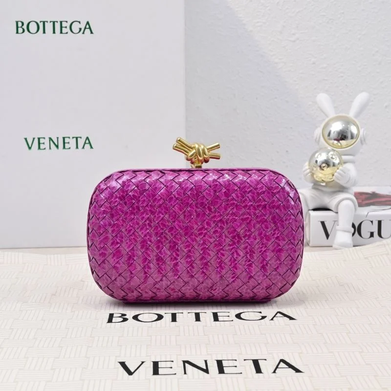 Reasonably priced Bottega Veneta Cosmetic Bags