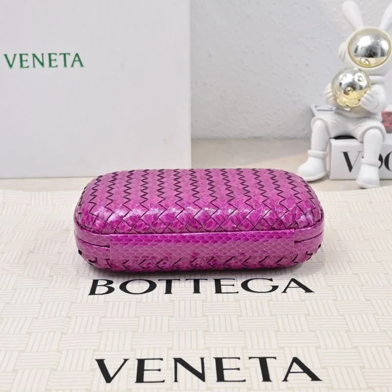 Reasonably priced Bottega Veneta Cosmetic Bags