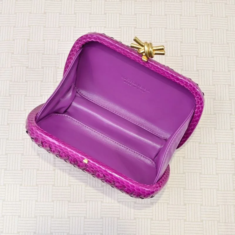 Reasonably priced Bottega Veneta Cosmetic Bags