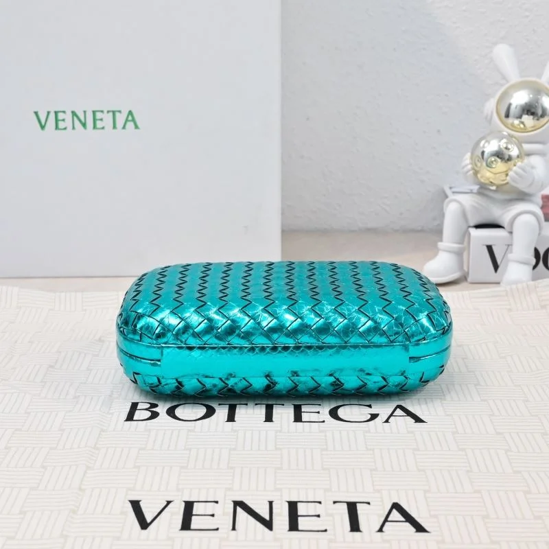 Accurate model Bottega Veneta Cosmetic Bags