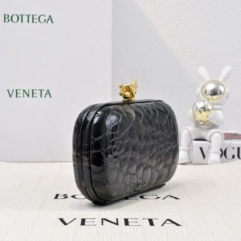 Affordable Bottega Veneta Cosmetic Bags