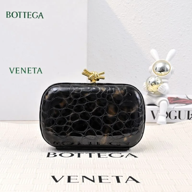 Affordable Bottega Veneta Cosmetic Bags
