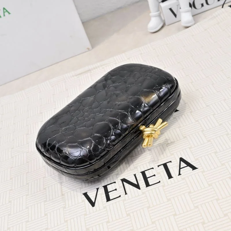 Affordable Bottega Veneta Cosmetic Bags