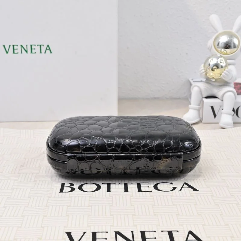 Affordable Bottega Veneta Cosmetic Bags