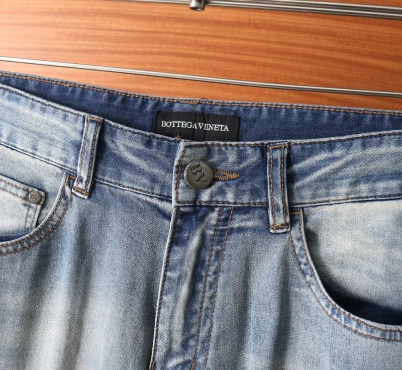 Accurate model Bottega Veneta Jeans