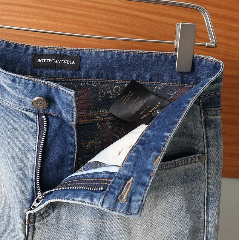 Accurate model Bottega Veneta Jeans