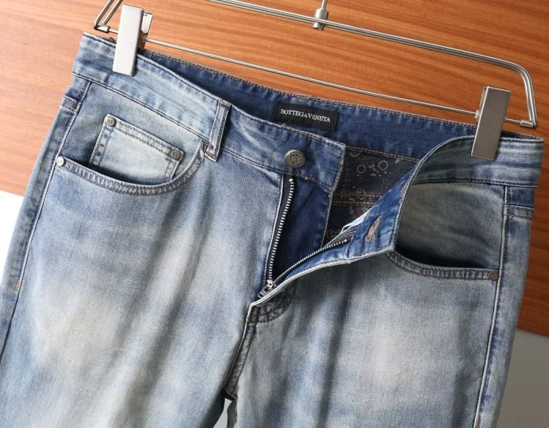 Accurate model Bottega Veneta Jeans