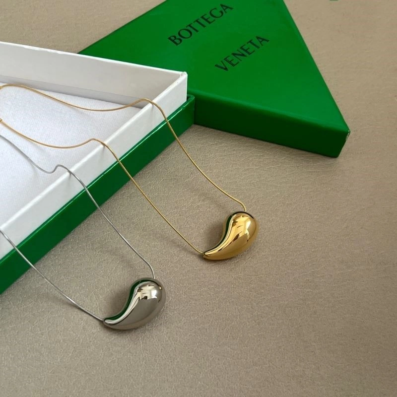 Cut-rate Bottega Veneta Necklaces