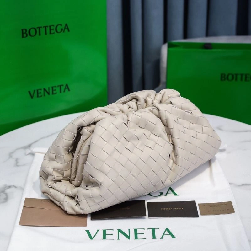 Bargain Bottega Veneta Pouch Clutch Bags