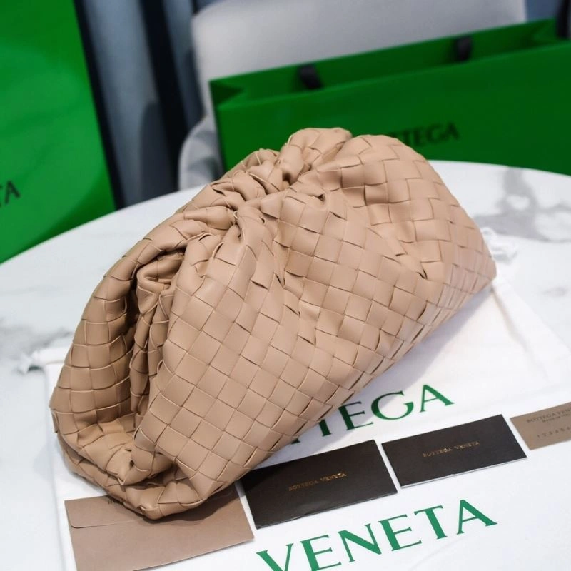 Official Bottega Veneta Pouch Clutch Bags