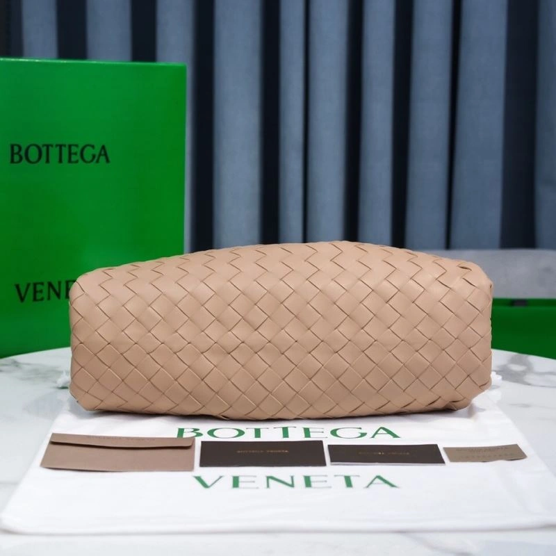 Official Bottega Veneta Pouch Clutch Bags